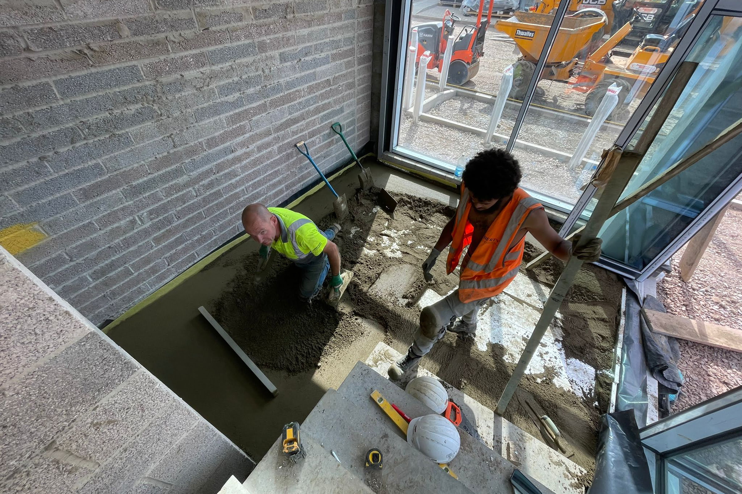 Floor screed Wellingborough - 2000㎡ polymer reinforced screed at ...