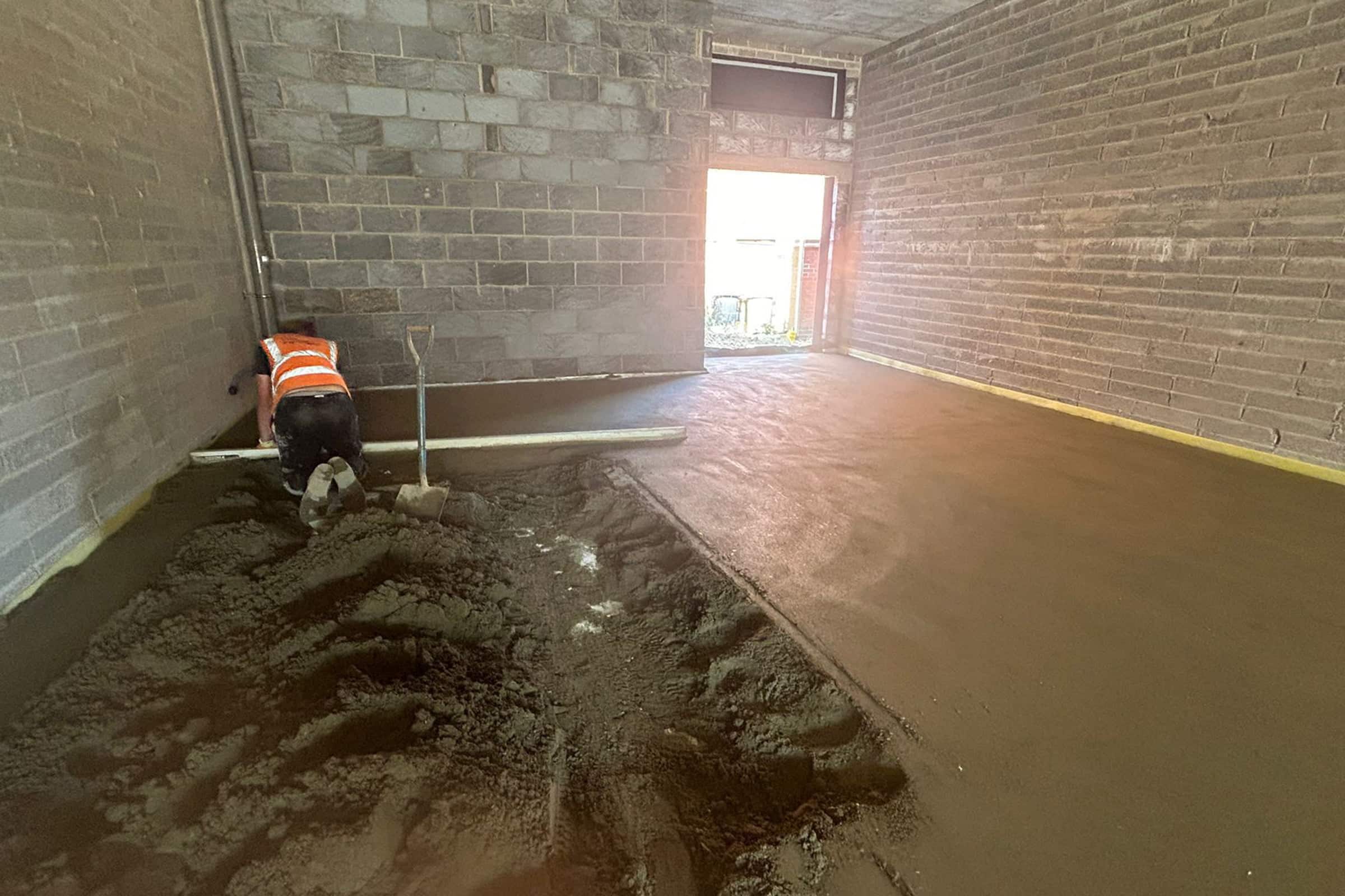 Floor screed Wellingborough - 2000㎡ polymer reinforced screed at ...